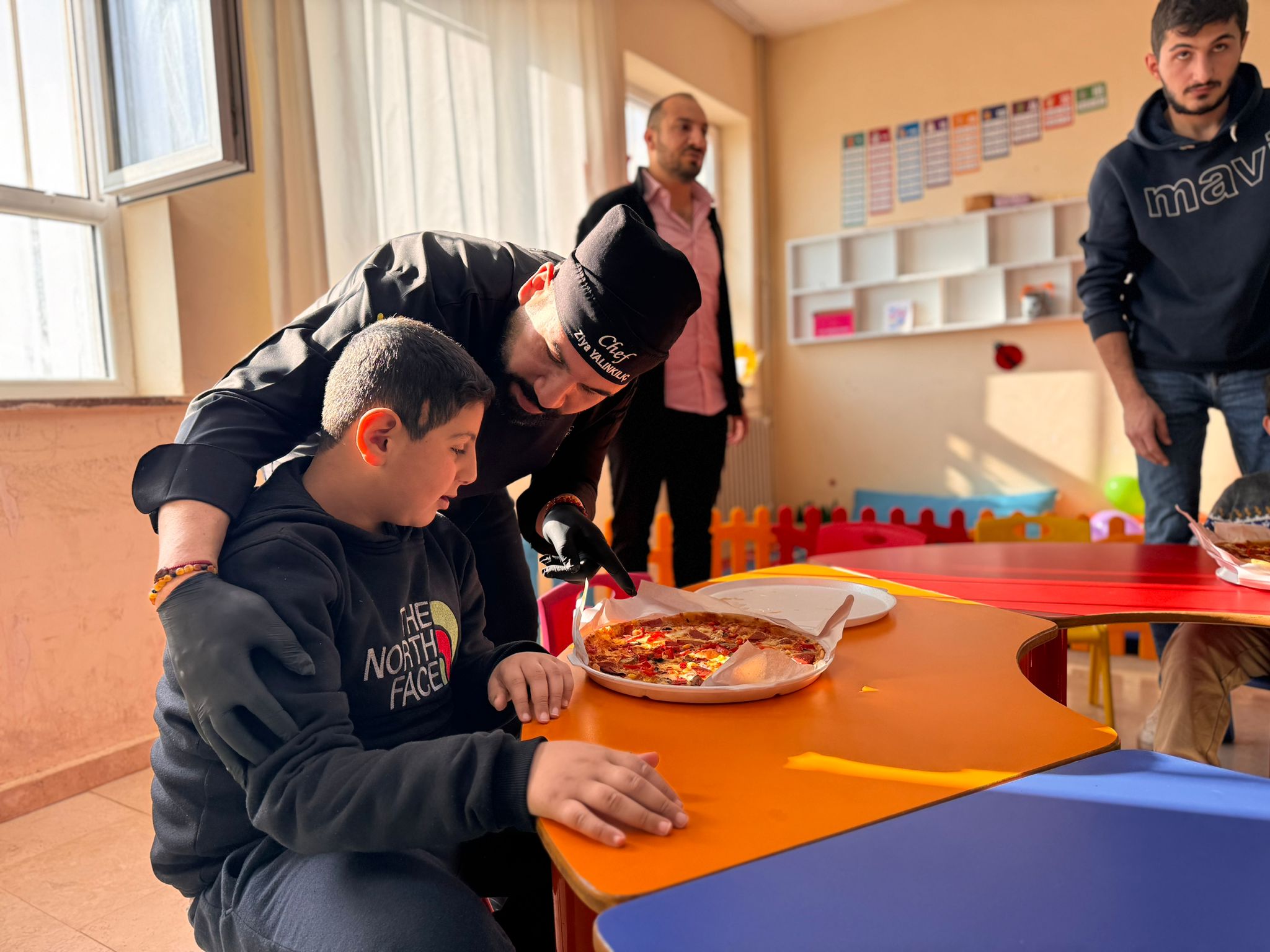 Suruç Belediyesi’nden 3 Aralık Dünya Engelliler Günü’nde Pizza İkramı ...