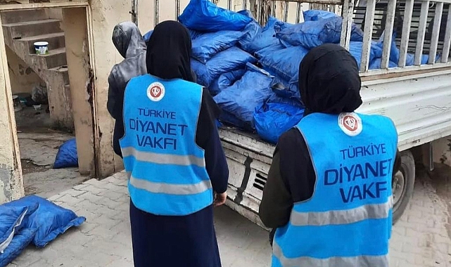 İhtiyaç Sahibi Ailelere Gıda Ve Kömür Yardımı Yapıldı - Gündem - Kulis TV İhtiyaç Sahibi Ailelere Gıda Ve Kömür Yardımı Yapıldı - Gündem - Kulis TV