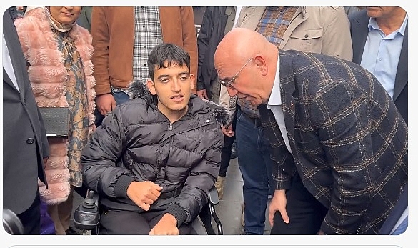 Şanlıurfa’da Engelli Vatandaş, Chp’li Tanal’a Dert Yakındı - Gündem ... Şanlıurfa’da Engelli Vatandaş, Chp’li Tanal’a Dert Yakındı - Gündem ...