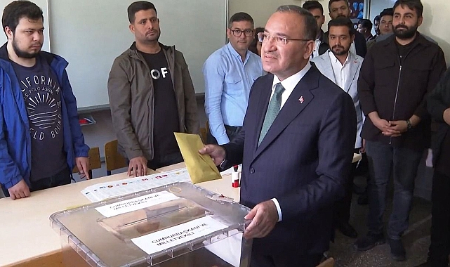 Bakan Bozdağ oyunu Urfa'da kullandı! - Gündem - Kulis TV Bakan Bozdağ oyunu Urfa'da kullandı! - Gündem - Kulis TV